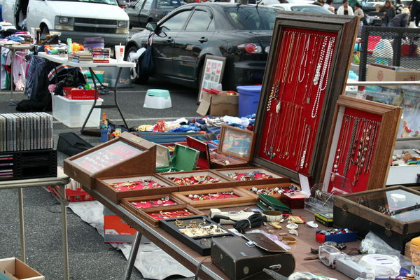 Flea Market Funnies: Few are the places more fun to people-watch than a ...