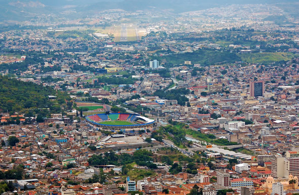 Blue haze help please! This is a cityscape of Tegucigalpa/Comayaguela ...