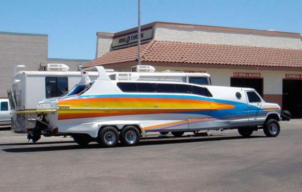 Unique Motorhome: What a unique motorhome. This guy spent a lot of ...