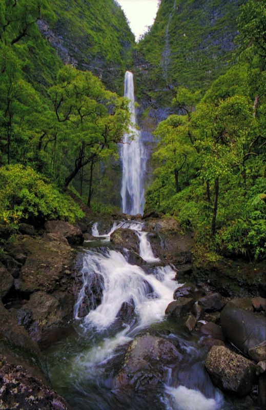 Tall Falls: Image from inland on one of the spurs of the Na Pali Coast ...