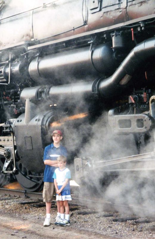 Union Pacific # 3985 Challenger: World's largest operating steam ...