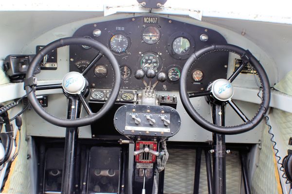 Original Eastern Airlines Passenger plane: This old plane paid a visit ...