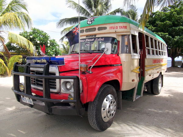 Samoa's classic wooden buses: Some images of Samoa's old wooden buses ...