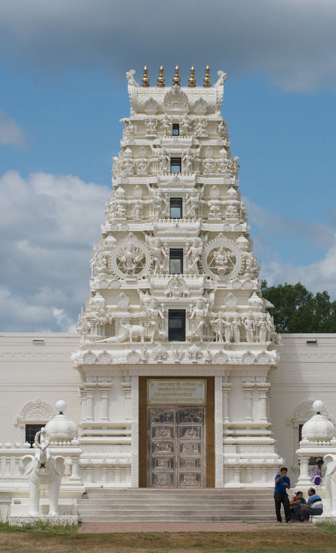 Hindu Temple - Rural Iowa: Here are three photos of a Hindu Temple in ...