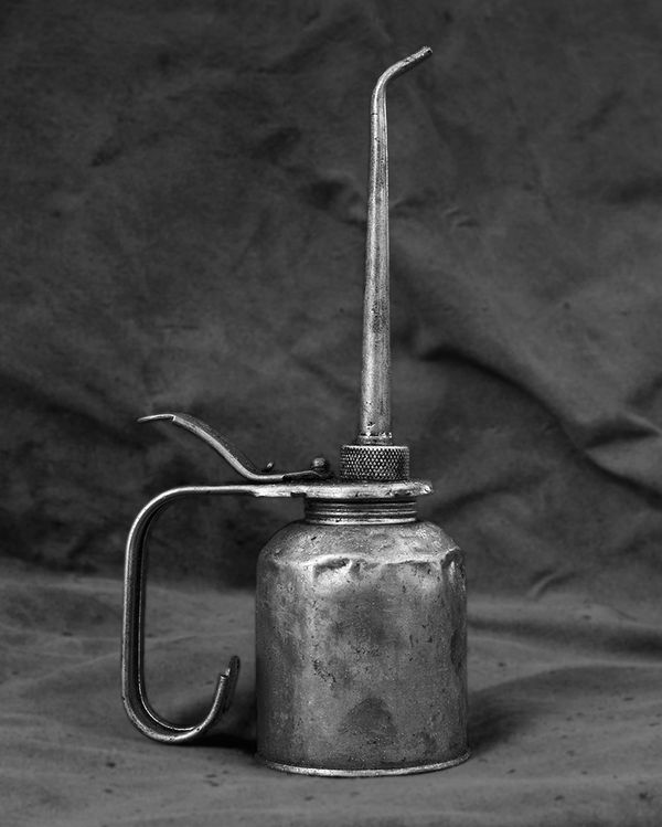 "Portrait" of an Oil Can: This is my "portrait" of an oil can with ...