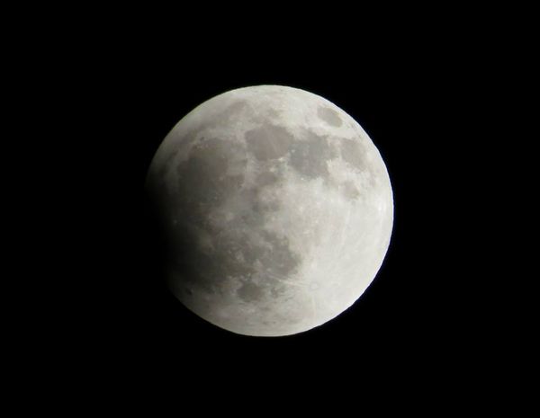 Total Lunar Eclipse In Stages, Canon SX50: Went outside every few ...
