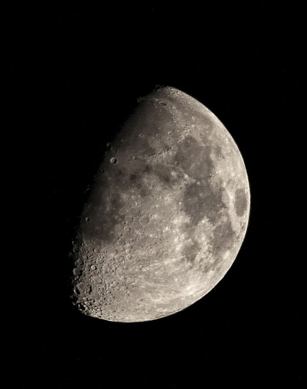 High Contrast vs. Low Contrast -OR- Daytime vs. Nighttime Moon: Anyone ...