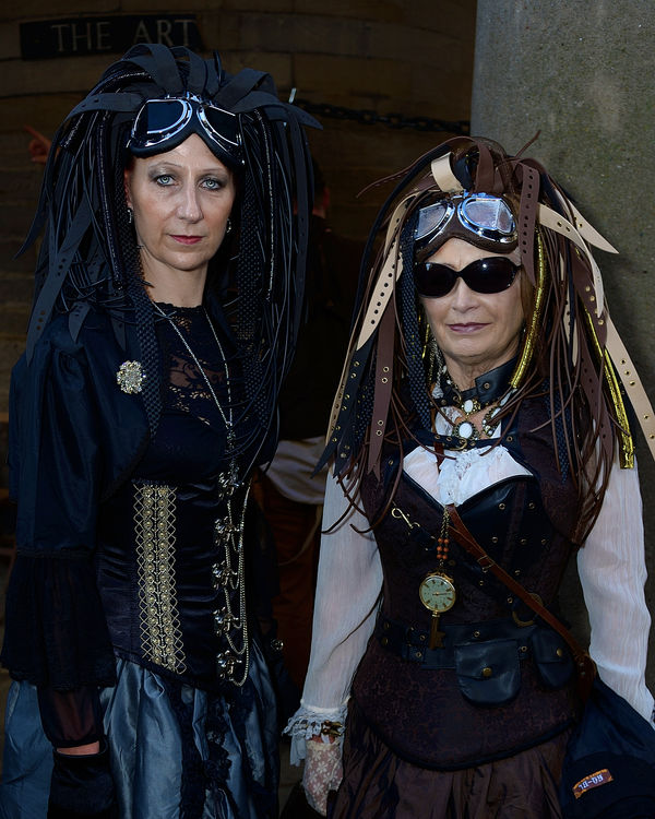 Steam Punk Halloween at Whitby: Halloween ....Love it...