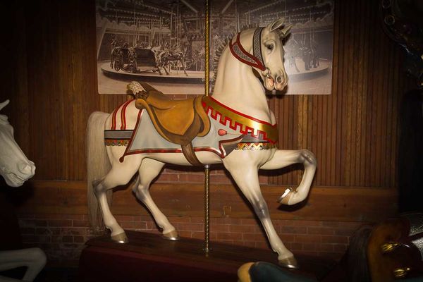 Carousel Museum: Went to the New England Carousel Museum in Bristol, CT ...