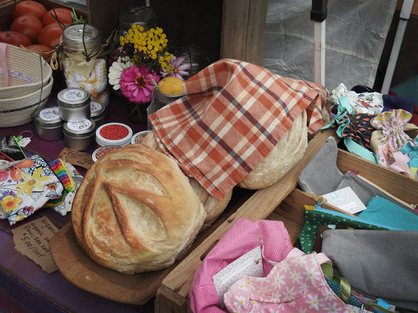 Scenes From A Vermont Flea Market: The mundane, obvious or the simple ...