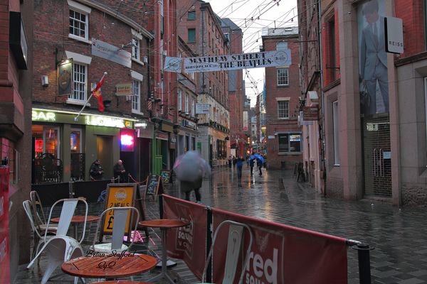 Mathew street liverpool uk: Mathew street liverpool uk - on a wet night ...