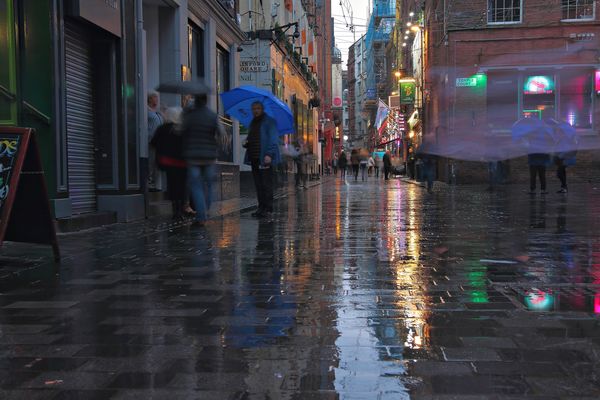 Mathew street liverpool uk: Mathew street liverpool uk - on a wet night ...