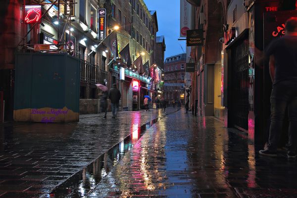 Mathew street liverpool uk: Mathew street liverpool uk - on a wet night ...