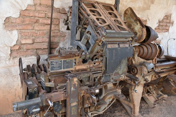 A magnificent machine: An old “Linotype” machine used in setting type ...