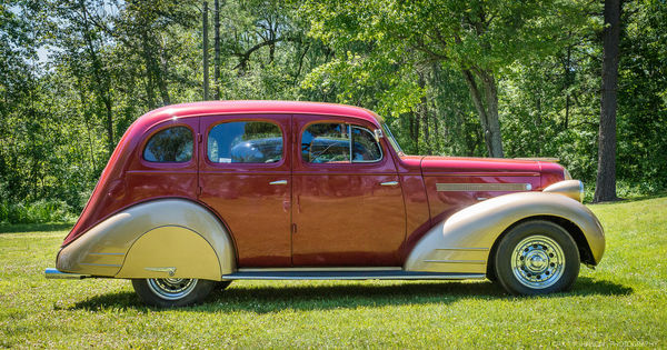 1935 Pontiac: 1935 Pontiac...