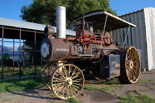 Russell Steam Engine: Manufactured around 1915....the smallest (8hp ...