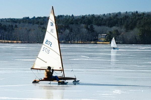 Ice Boating: People out enjoying themselves with their ice boats today ...