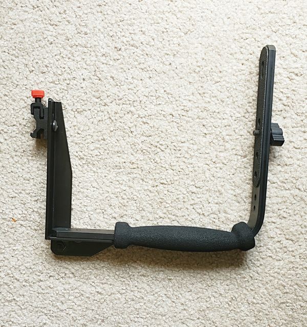 Stroboframe QuickFlip 350 FlashBracket: Stroboframe QuickFlip 350 ...