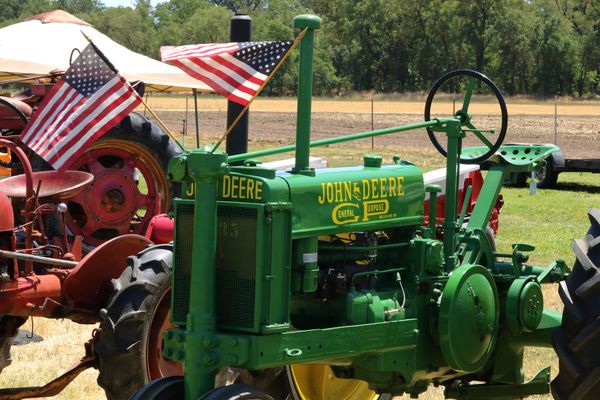 Rio Linda Tractor Days: The annual tractor day are held at Dry Creek ...