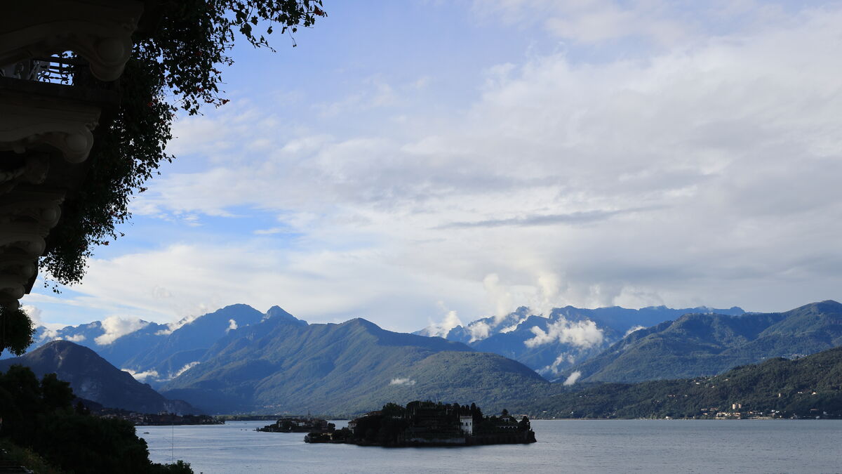 Italian Alpine Lake Mountains: Italian Alpine Lake Mountains...