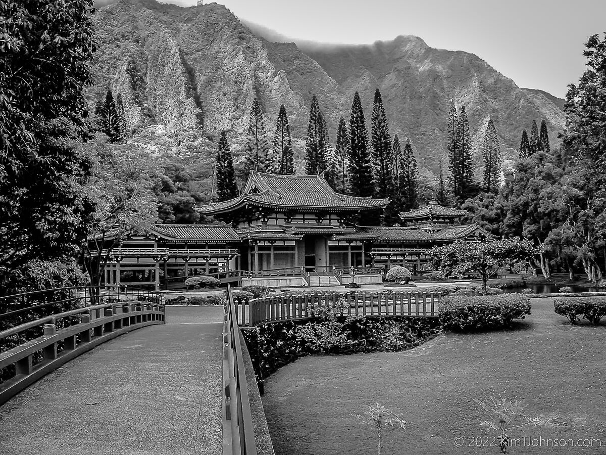 Byodo-In Temple: Byodo-In Temple, Kane'ohe, Oahu, Hawaii...