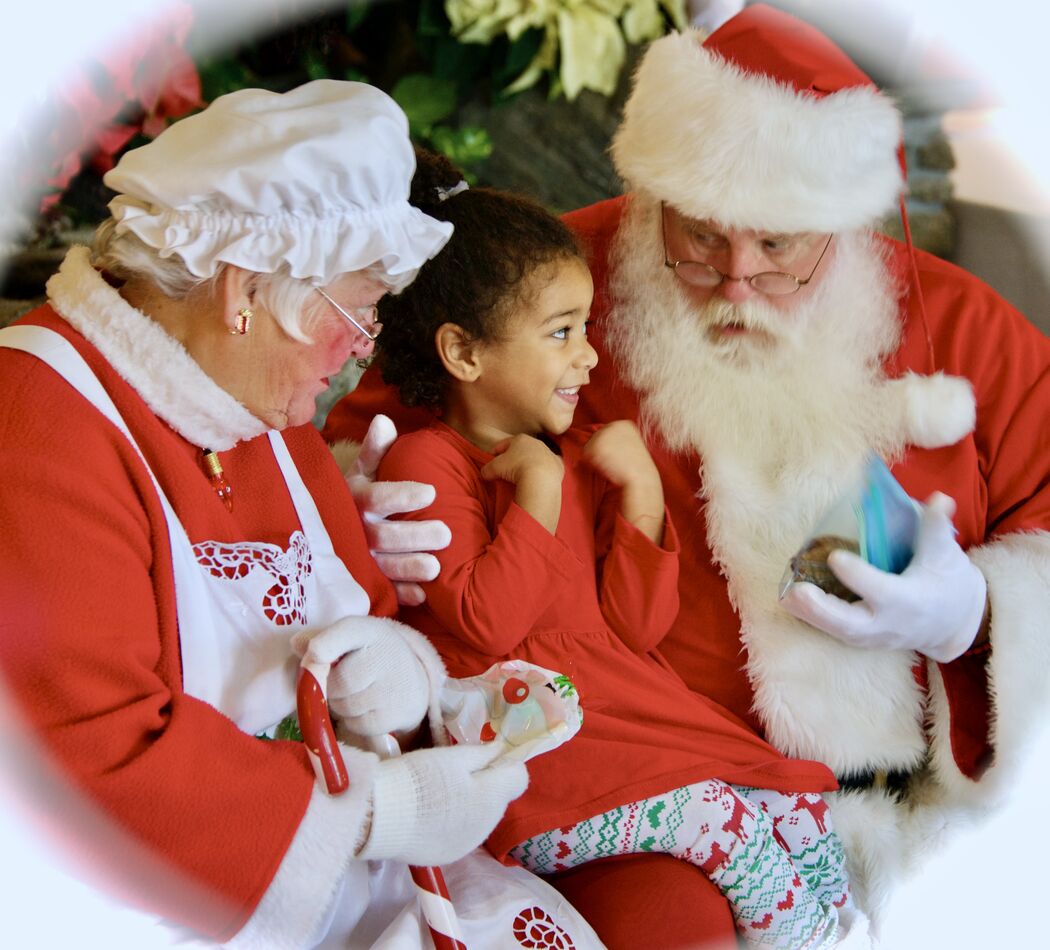 Ho-Ho-Ho! Merry Christmas to all from Ava, Papa, and the "real" Santa ...