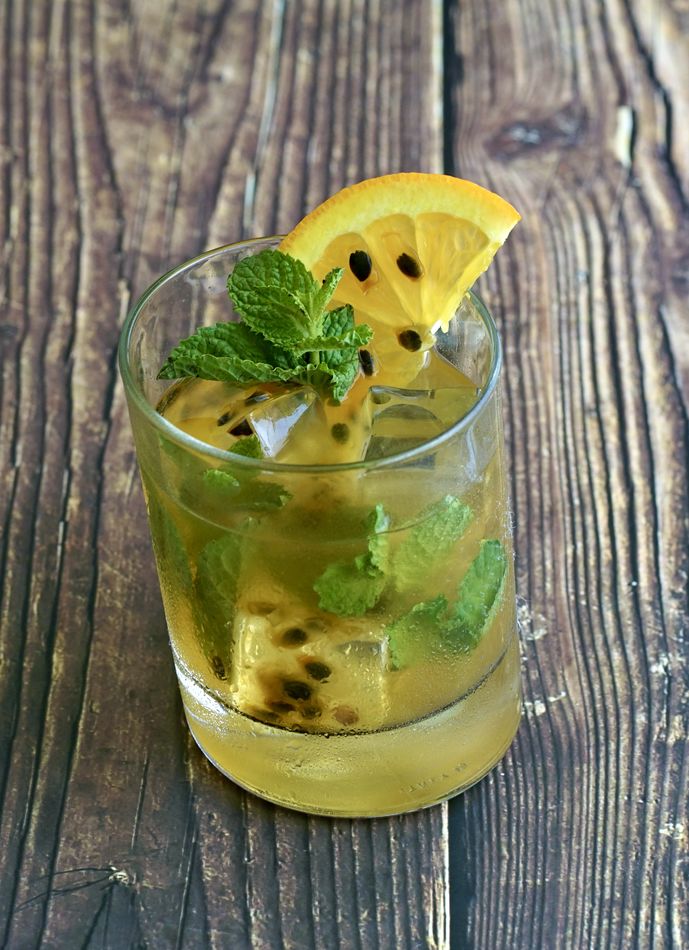 Tresclavos Passion Parcha: Run Infused with passion fruit and Natural ...