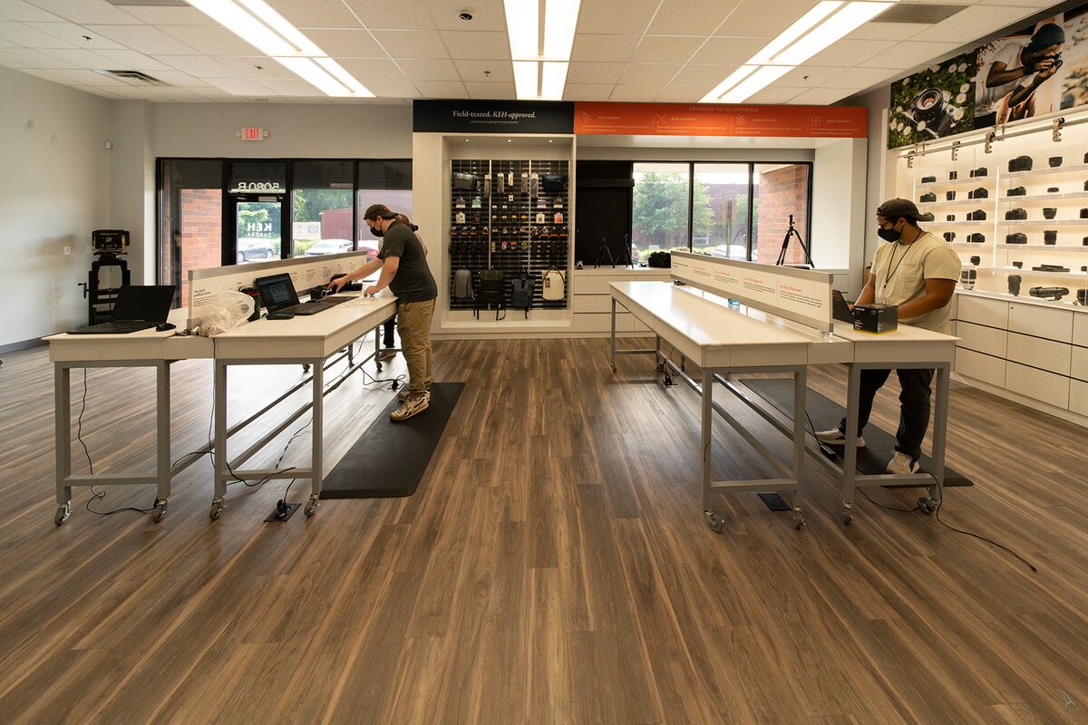 Happy with KEH: I bought a used Voigtlander ultra-wide-angle 12mm Sony ...