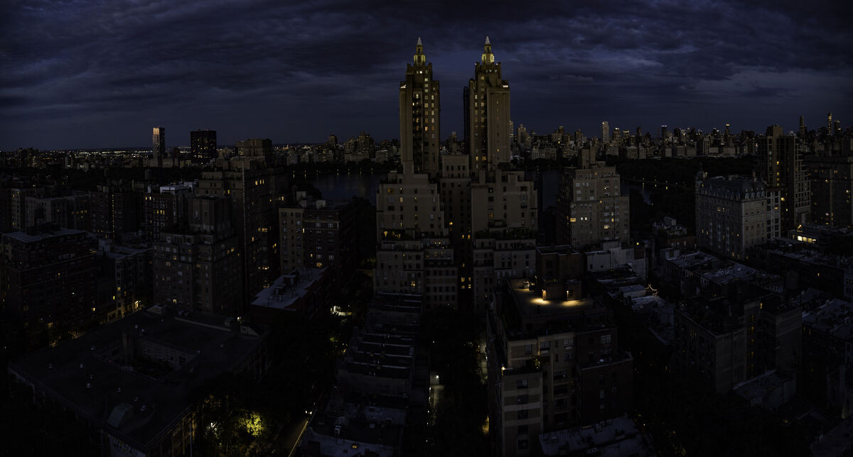 Dusky 15-image panoramic merge of the Upper West Side facing east past ...
