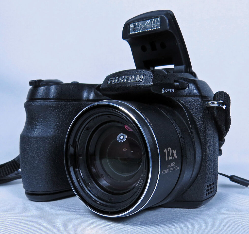 Fujifilm Finepix S1500 Sold: Nice camera in very clean condition...no ...