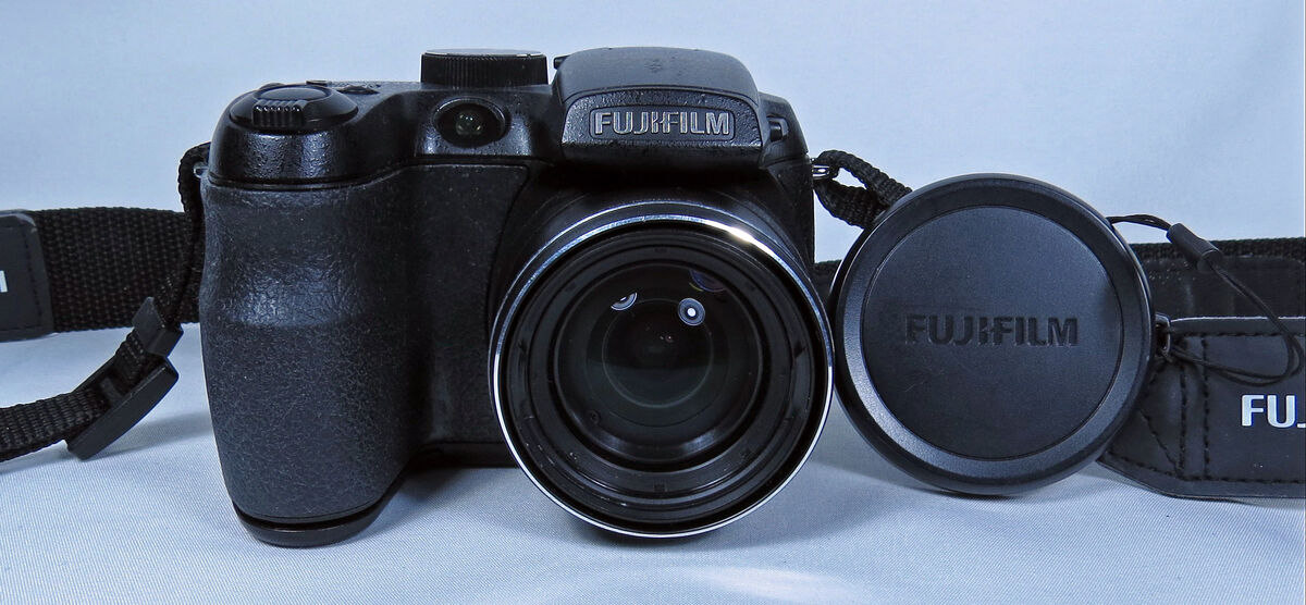 Fujifilm Finepix S1500 Sold: Nice camera in very clean condition...no ...