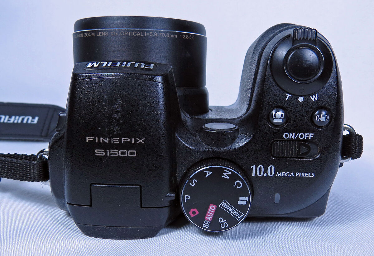 Fujifilm Finepix S1500 Sold: Nice camera in very clean condition...no ...