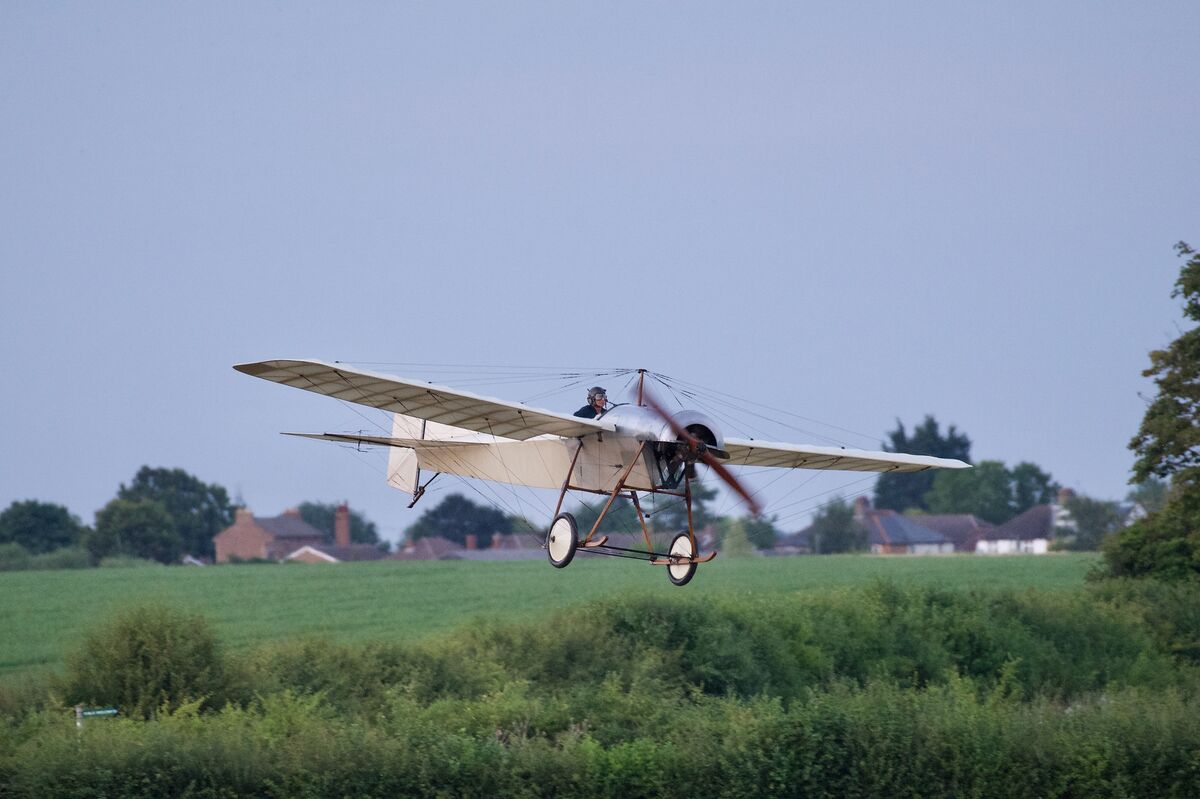 Ancient Aircraft: Spent last week in the UK at two very different ...