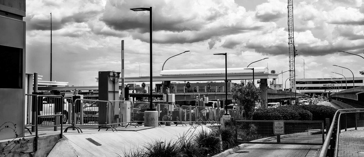 Cross-Border Traffic on the Laredo/Nuevo Laredo Bridge: The stop sign ...