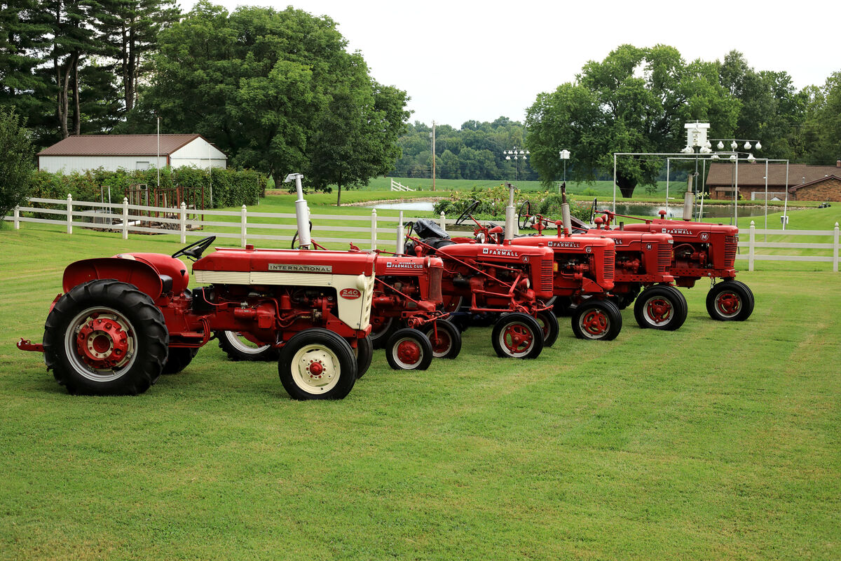 Tractor Heaven: Went to the barn the other day to take care of our ...