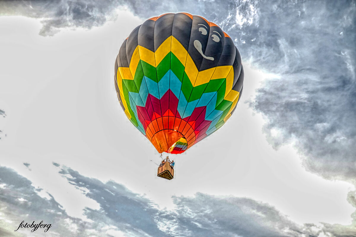 For Photoartist...balloons in flight! Who said: "Nice outside of the ...