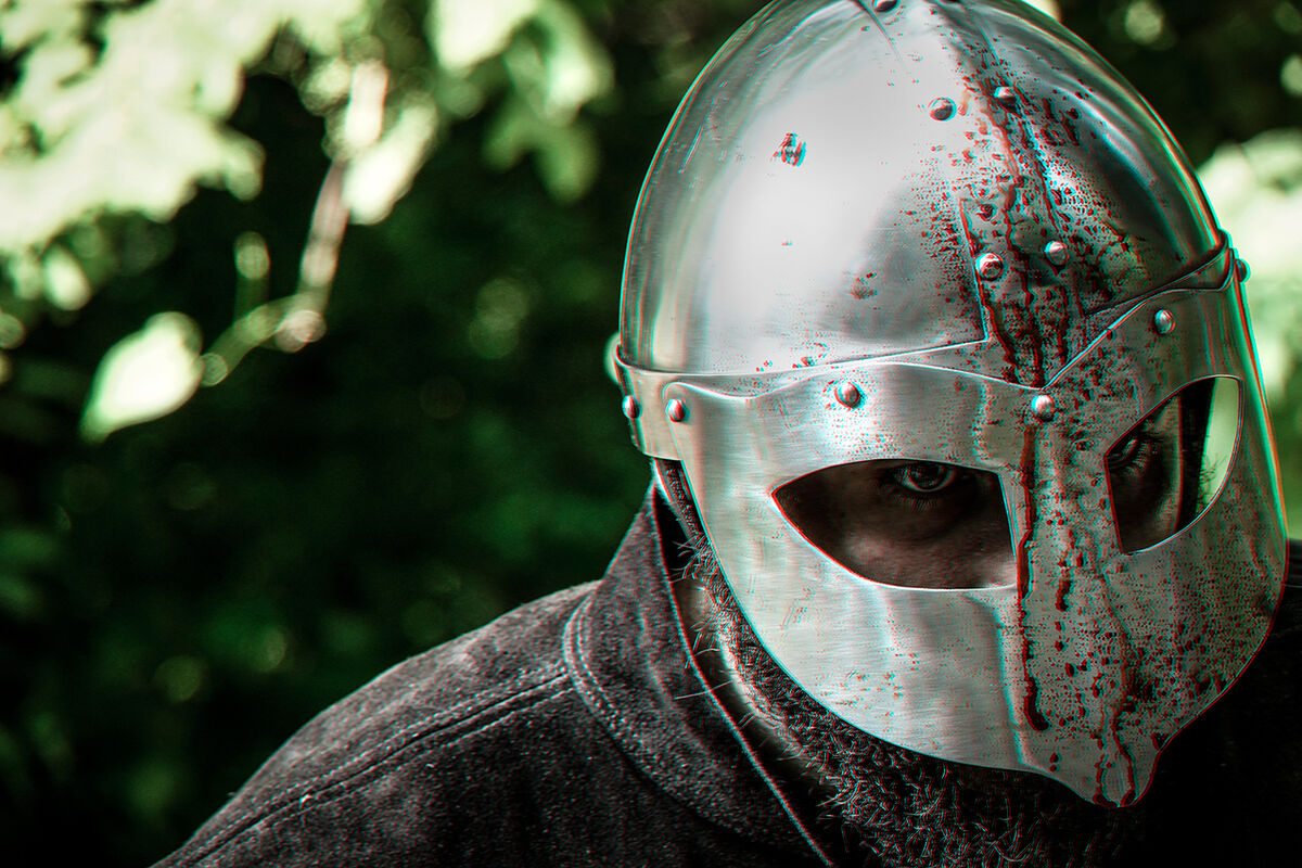 3D - Knights Piercing Eyes: You will need a pair of anaglyph glasses to ...