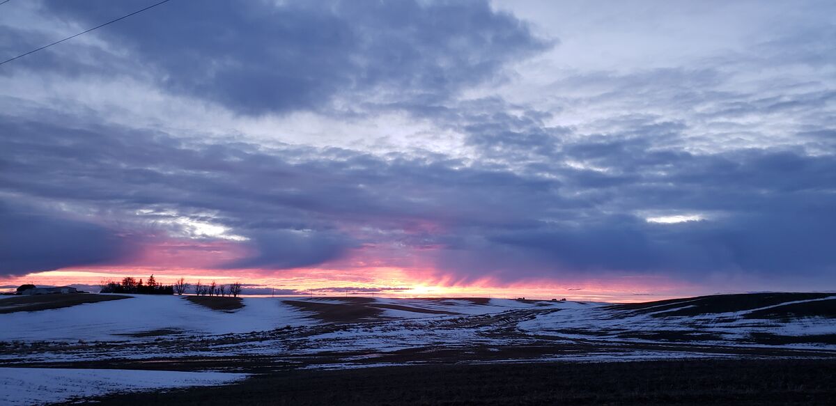 Sunset last night: Because we face east, I shoot more sunrises by far ...
