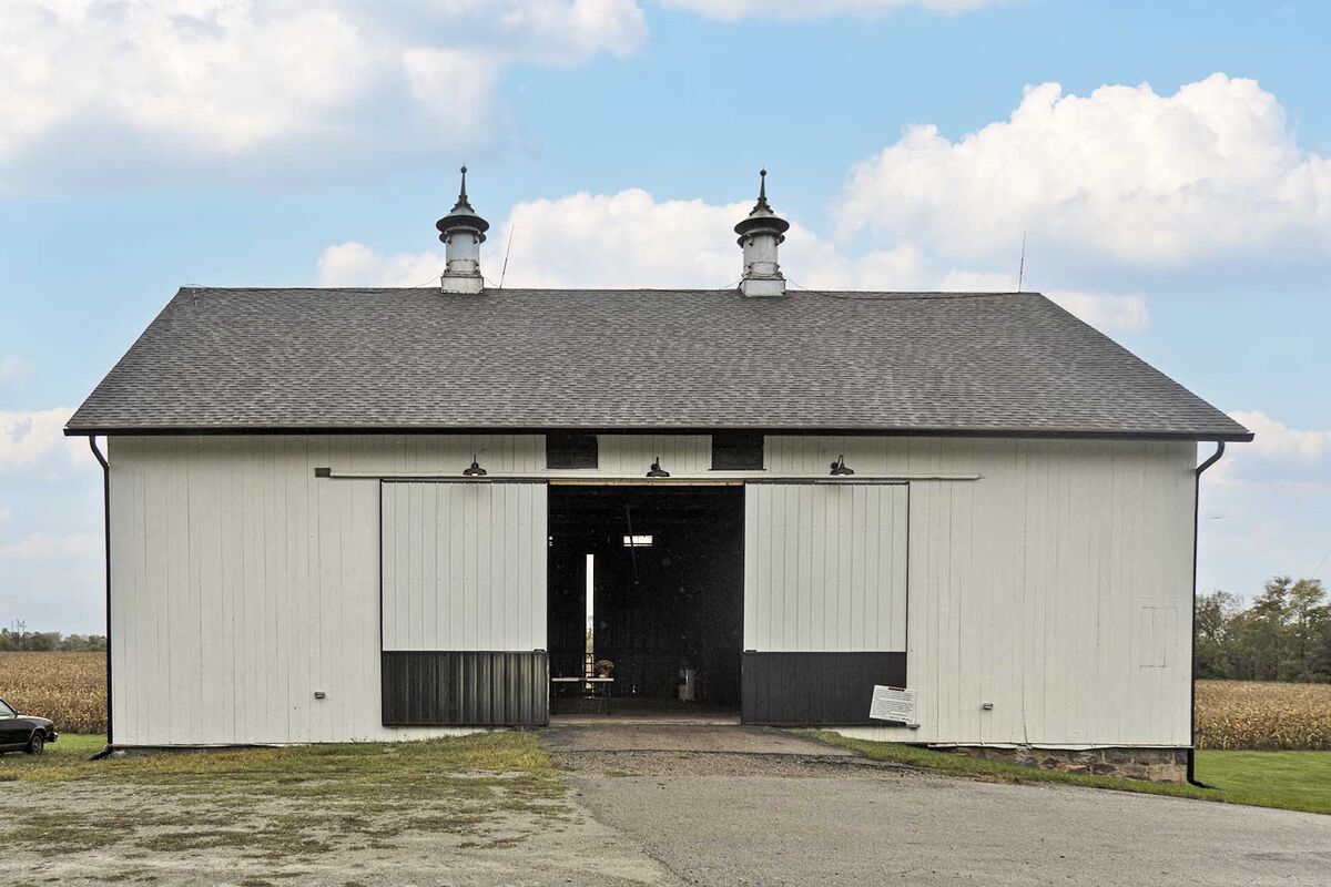 Borden-Stage Barn - - Maimi County, Indiana 10/14/2023: Another barn on ...