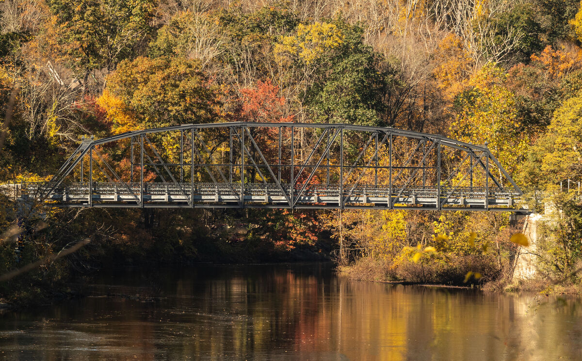 Old Town Bridge: This bridge was once the only route across the ...