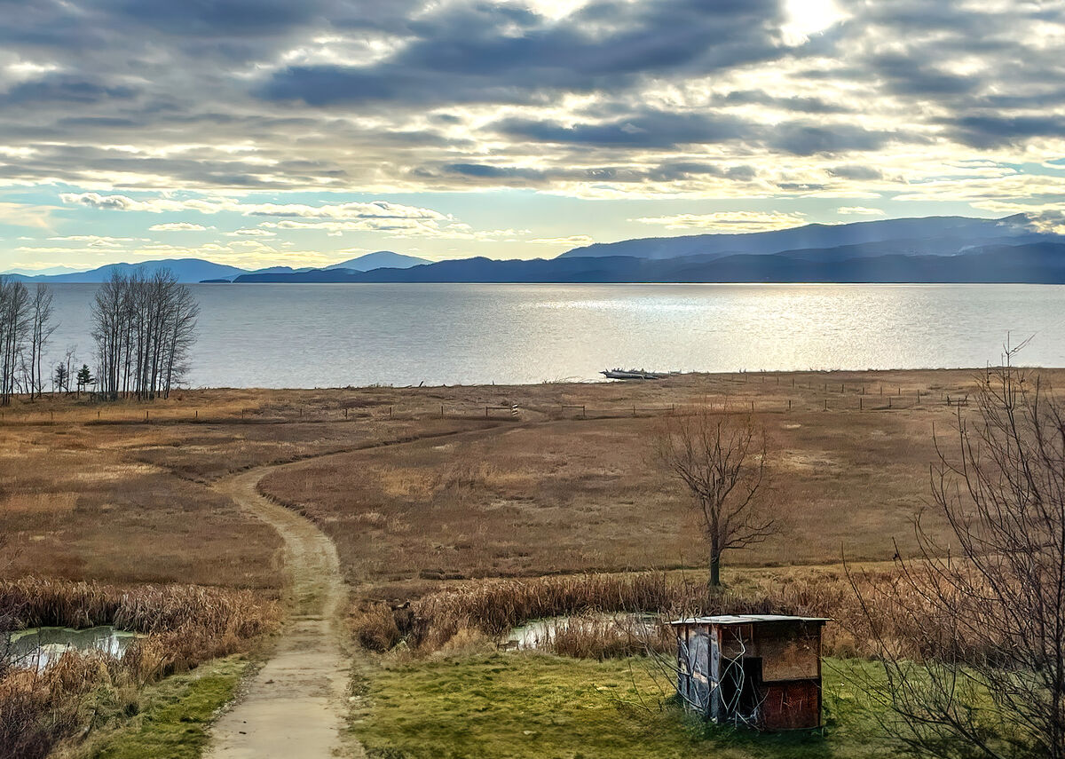 Path to the Lake: Flathead Lake in NW Montana is spectacular in any ...