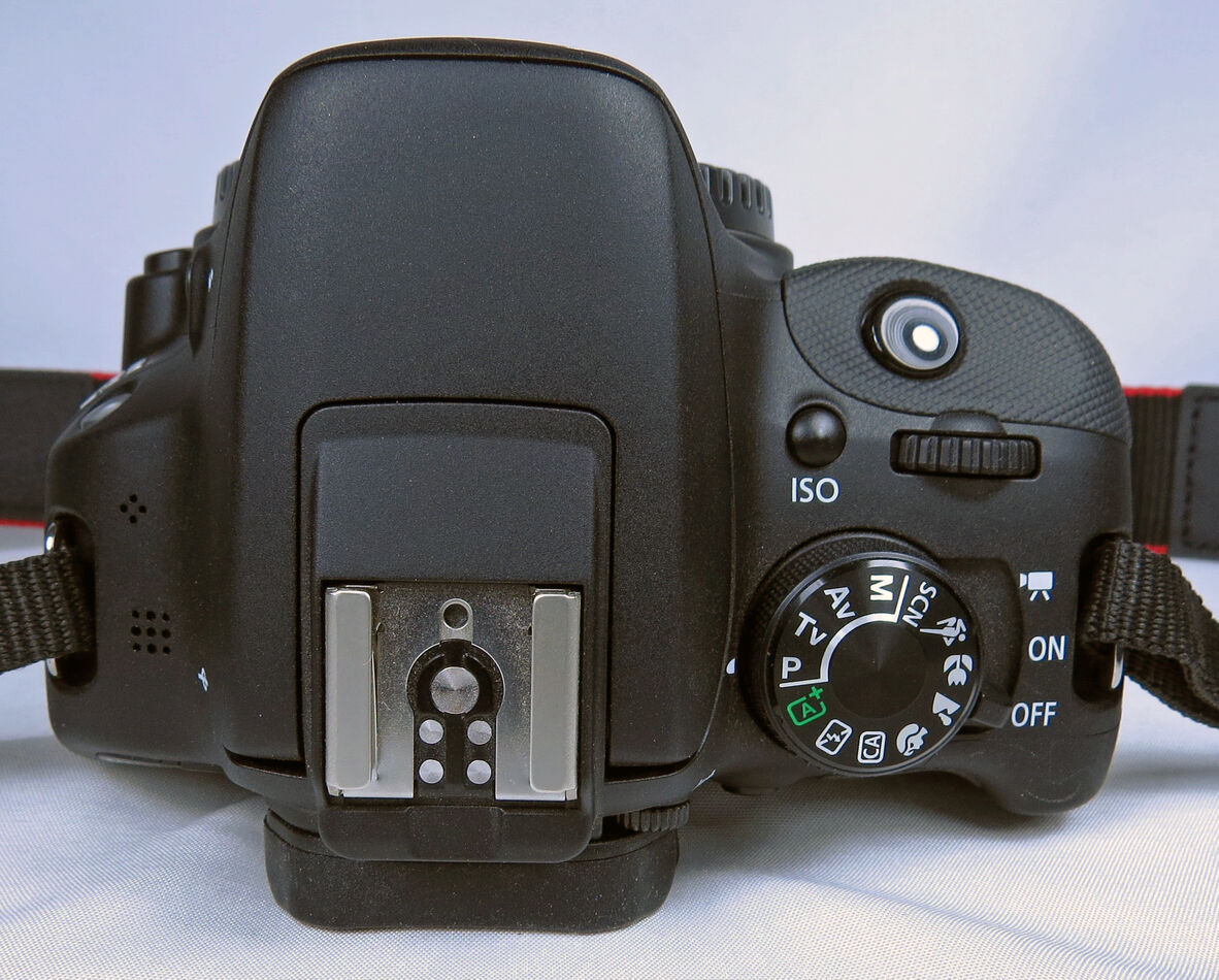 Canon EOS Rebel SL1 18 Megapixel Camera with 18-55mm Lens Sold ...