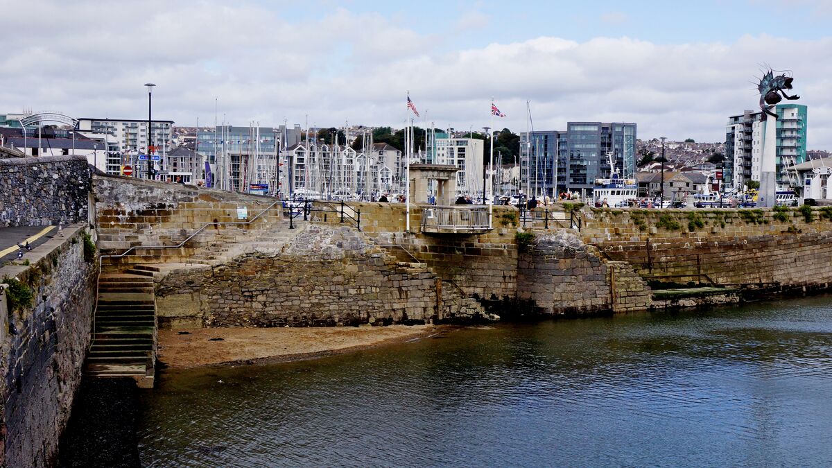 The Pilgrim fathers departure point from Plymouth England: The Pilgrim ...