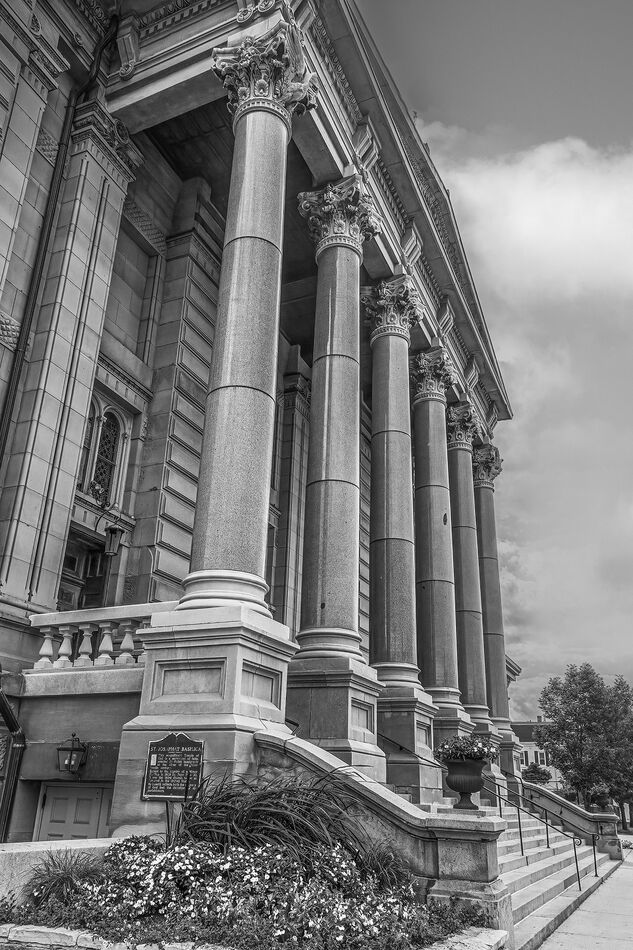 St. Josaphat Basilica: These are photos of the St. Josaphat Basilica in ...