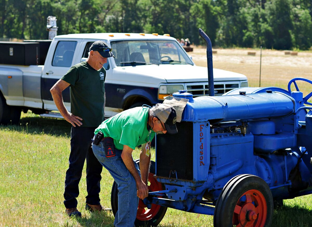 Dry Creek Farm & Tractor Days: The Rio Linda/Elverta Historical Society ...