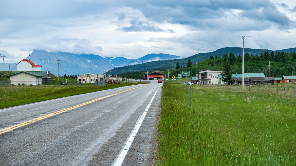Babb, MT: If you ever drive to Many Glacier area of Glacier National ...