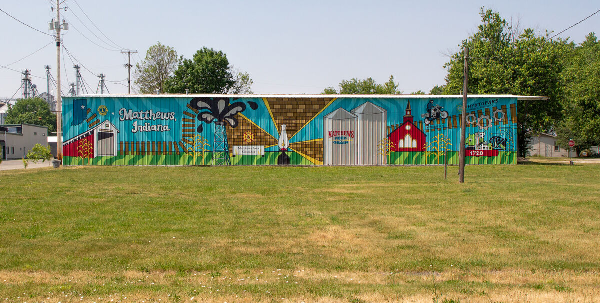 A Nice Mural: This mural is on the side of a previous manufacturing ...