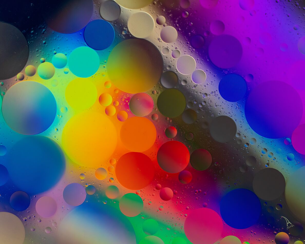 Birefringence Abstract: "Wanderers" in naturally occurring composition ...