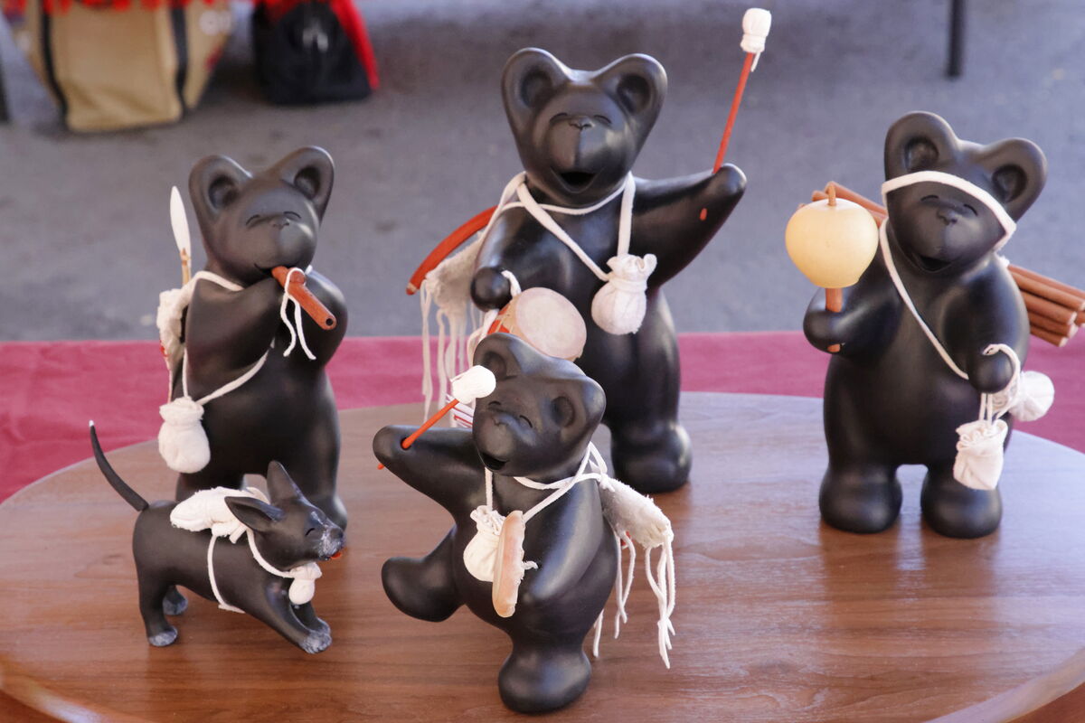 A Day at Indian Market SFNM: A Day at Indian Market SFNM...