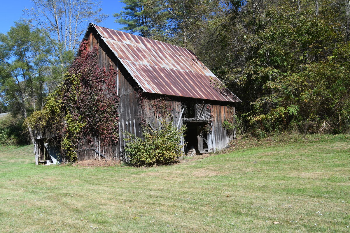 Two New Barn Shots: Both taken way back in the Blue Ridge Mountains...